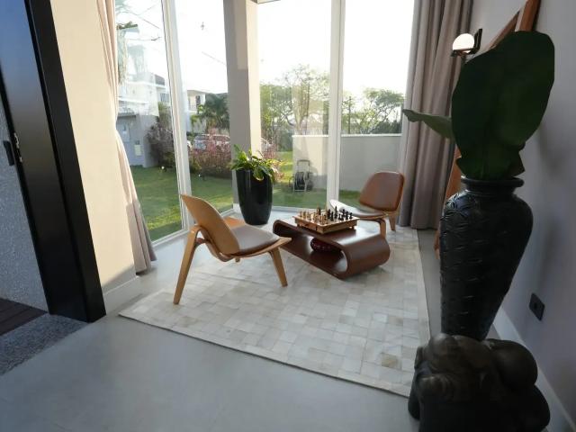 Casa / Sobrado em Condomínio para Locação em Pinhais/PR Alphaville Graciosa 4 Quartos