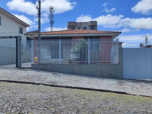 Casa / Sobrado em Condomínio para Locação em Ponta Grossa/PR Uvaranas 3 Quartos