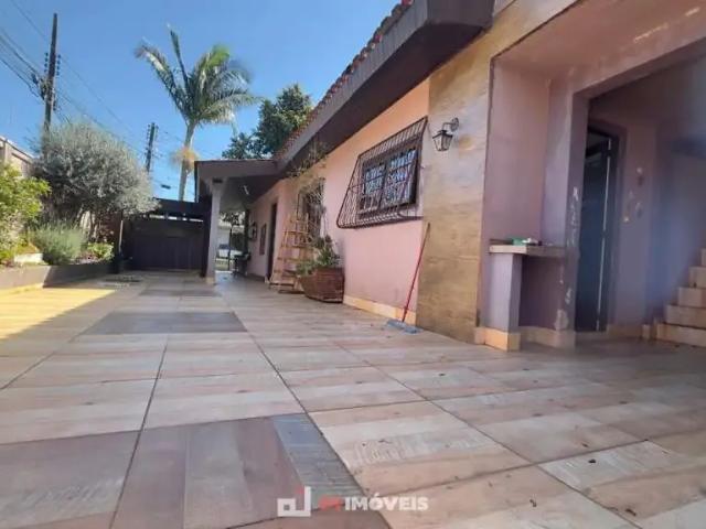 Casa / Sobrado em Condomínio para Locação em Ponta Grossa/PR Uvaranas 3 Quartos