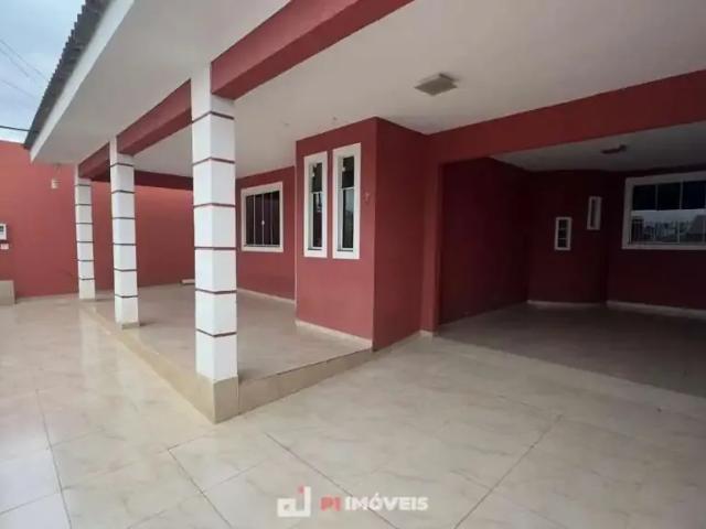 Casa / Sobrado em Condomínio para Locação em Ponta Grossa/PR Contorno 4 Quartos