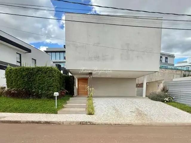 Casa / Sobrado em Condomínio para Locação em Ponta Grossa/PR Estrela 4 Quartos