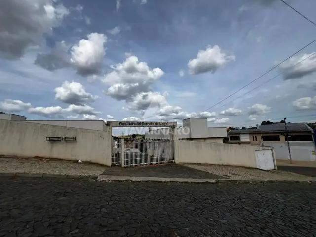 Casa / Sobrado em Condomínio para Locação em Ponta Grossa/PR Oficinas 2 Quartos