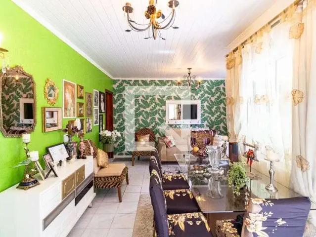 Casa / Sobrado em Condomínio para Locação em Porto Alegre/RS Vila Nova 2 Quartos