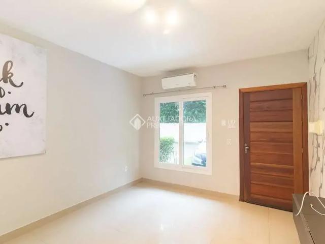 Casa / Sobrado em Condomínio para Locação em Porto Alegre/RS Aberta dos Morros 3 Quartos