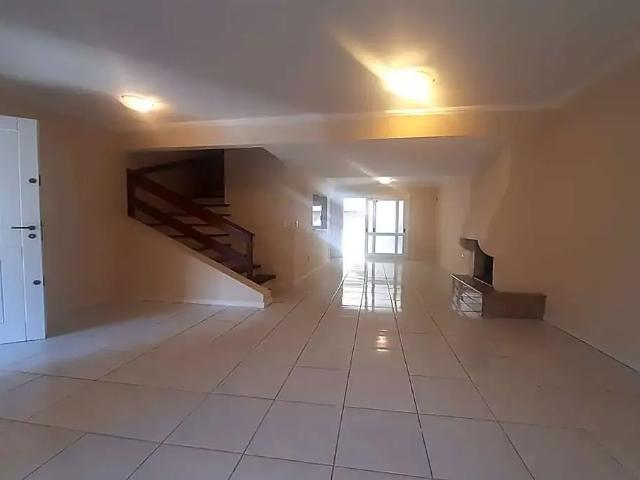 Casa / Sobrado em Condomínio para Locação em Porto Alegre/RS Boa Vista 3 Quartos