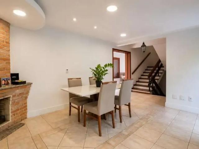 Casa / Sobrado em Condomínio para Locação em Porto Alegre/RS Boa Vista 3 Quartos