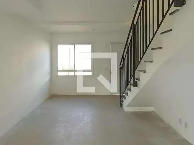 Casa / Sobrado em Condomínio para Locação em Porto Alegre/RS Campo Novo 2 Quartos