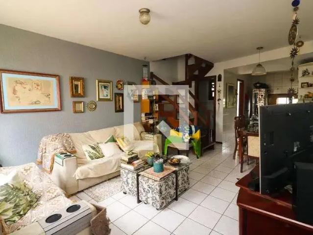 Casa / Sobrado em Condomínio para Locação em Porto Alegre/RS Espírito Santo 3 Quartos