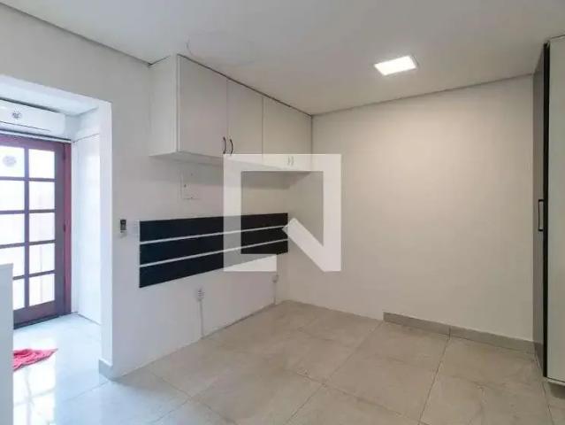 Casa / Sobrado em Condomínio para Locação em Porto Alegre/RS Glória 1 Quartos