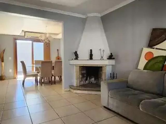 Casa / Sobrado em Condomínio para Locação em Porto Alegre/RS Hípica 3 Quartos