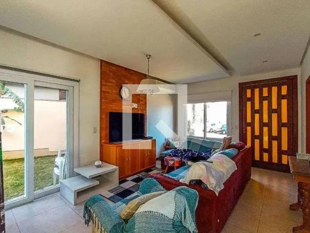 Casa / Sobrado em Condomínio para Locação em Porto Alegre/RS Hípica 3 Quartos