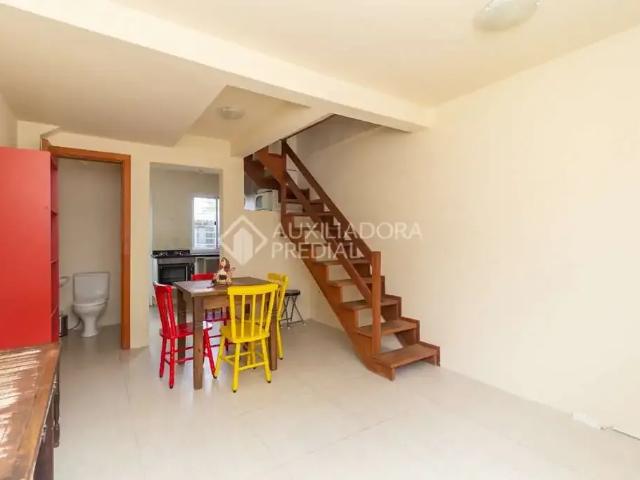 Casa / Sobrado em Condomínio para Locação em Porto Alegre/RS Hípica 2 Quartos