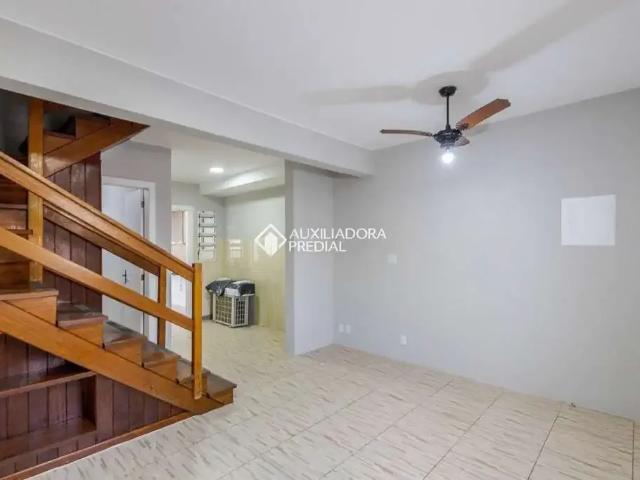 Casa / Sobrado em Condomínio para Locação em Porto Alegre/RS Humaitá 3 Quartos