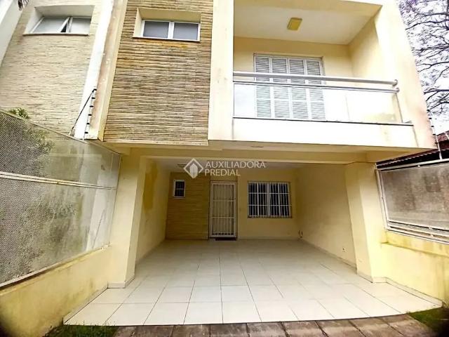 Casa / Sobrado em Condomínio para Locação em Porto Alegre/RS Ipanema 3 Quartos