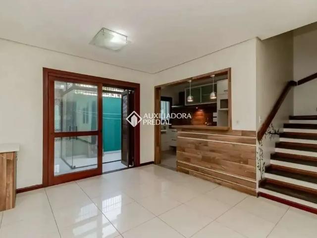 Casa / Sobrado em Condomínio para Locação em Porto Alegre/RS Ipanema 3 Quartos