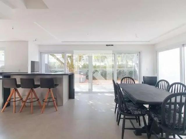 Casa / Sobrado em Condomínio para Locação em Porto Alegre/RS Ipanema 3 Quartos