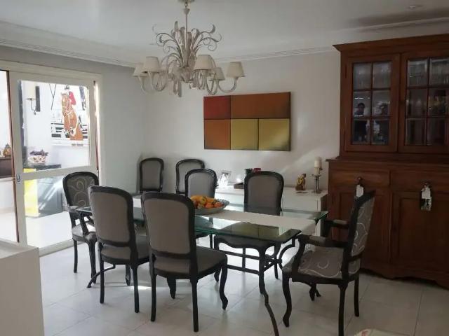Casa / Sobrado em Condomínio para Locação em Porto Alegre/RS Jardim Isabel 4 Quartos