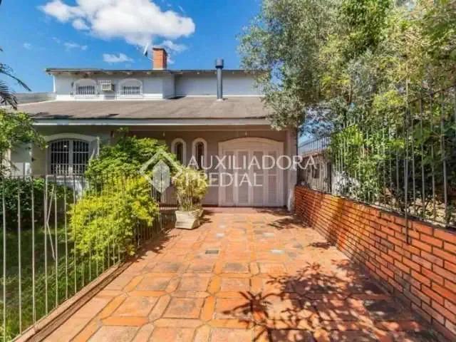 Casa / Sobrado em Condomínio para Locação em Porto Alegre/RS Jardim Leopoldina 3 Quartos