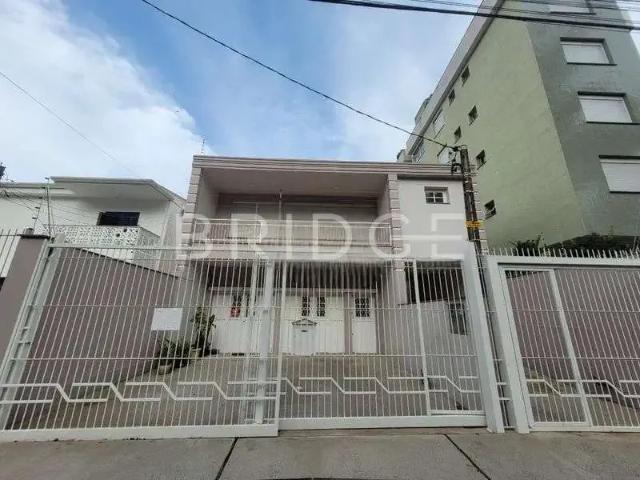 Casa / Sobrado em Condomínio para Locação em Porto Alegre/RS Jardim São Pedro 4 Quartos