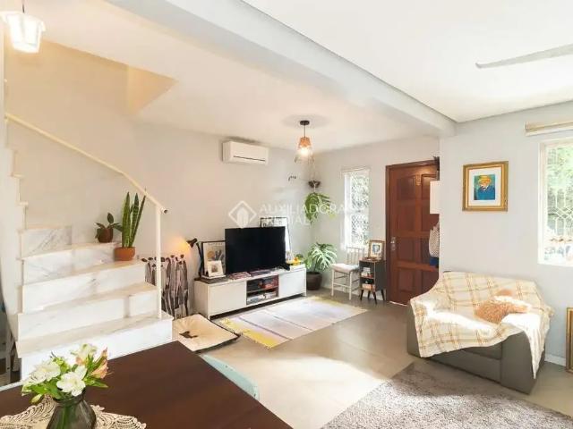 Casa / Sobrado em Condomínio para Locação em Porto Alegre/RS Lomba do Pinheiro 3 Quartos