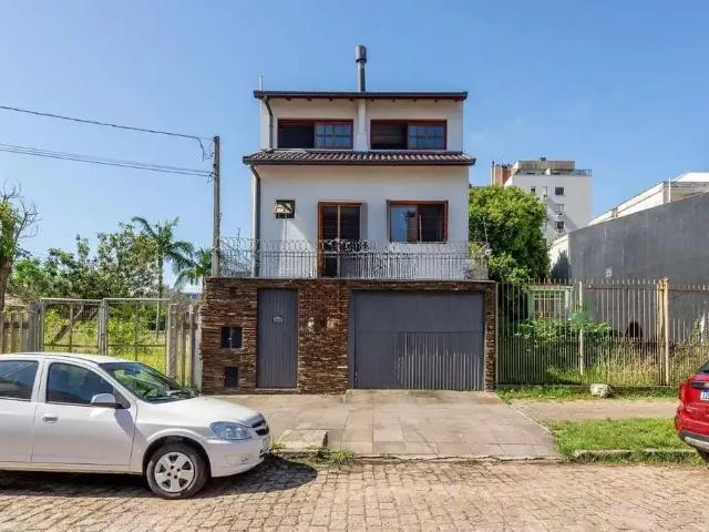 Casa / Sobrado em Condomínio para Locação em Porto Alegre/RS Menino Deus 5 Quartos