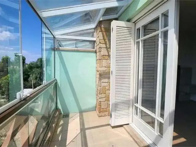 Casa / Sobrado em Condomínio para Locação em Porto Alegre/RS Menino Deus 3 Quartos