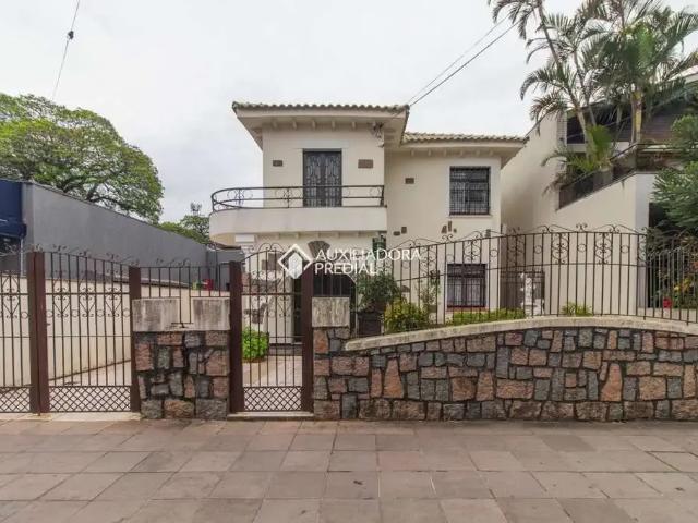 Casa / Sobrado em Condomínio para Locação em Porto Alegre/RS Menino Deus 3 Quartos