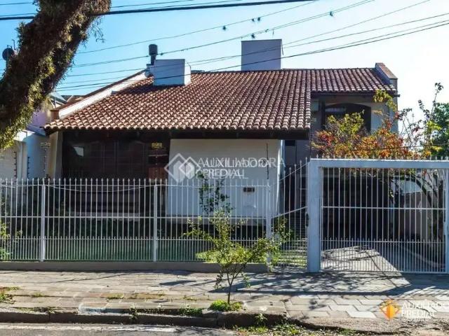 Casa / Sobrado em Condomínio para Locação em Porto Alegre/RS Nonoai 3 Quartos