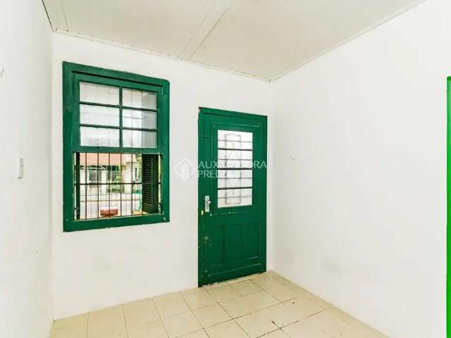 Casa / Sobrado em Condomínio para Locação em Porto Alegre/RS Partenon 2 Quartos