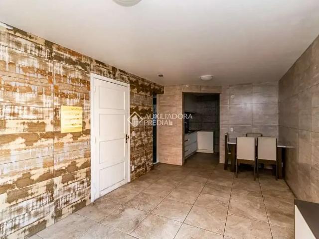 Casa / Sobrado em Condomínio para Locação em Porto Alegre/RS Protásio Alves 3 Quartos