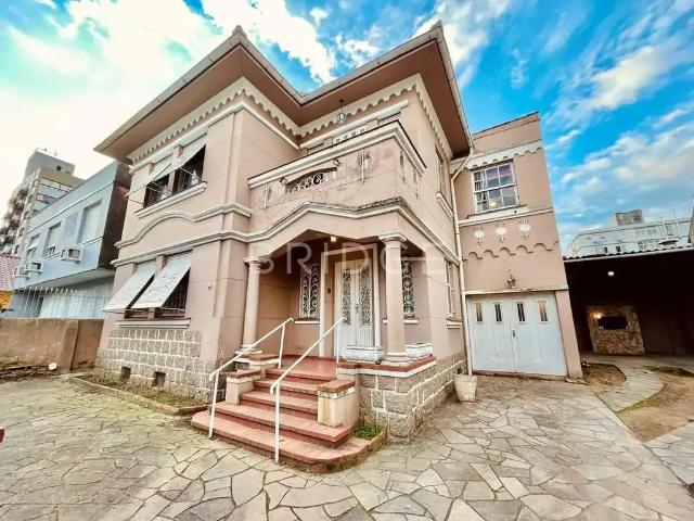 Casa / Sobrado em Condomínio para Locação em Porto Alegre/RS Rio Branco 5 Quartos