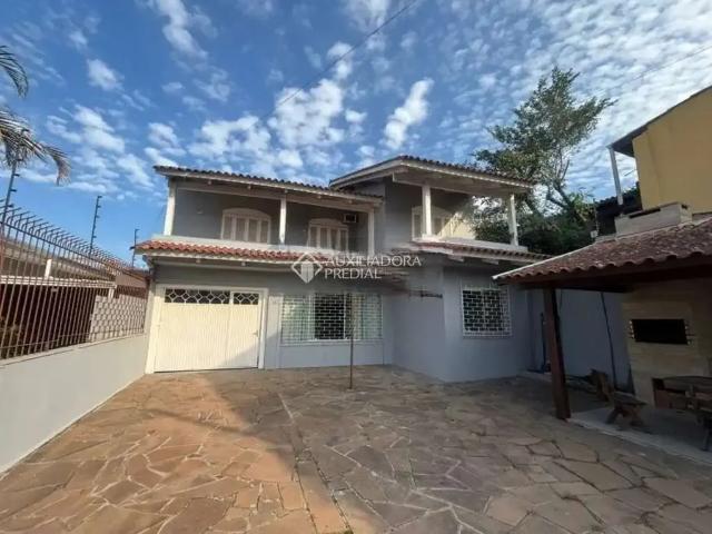 Casa / Sobrado em Condomínio para Locação em Porto Alegre/RS Rubem Berta 3 Quartos