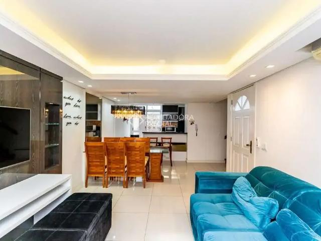 Casa / Sobrado em Condomínio para Locação em Porto Alegre/RS São Sebastião 3 Quartos