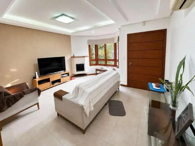Casa / Sobrado em Condomínio para Locação em Porto Alegre/RS Sarandi 3 Quartos