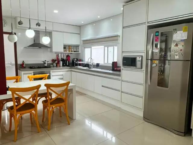 Casa / Sobrado em Condomínio para Locação em Porto Seguro/BA Outeiro da Glória 4 Quartos