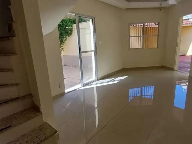 Casa / Sobrado em Condomínio para Locação em Praia Grande/SP Tupi 2 Quartos