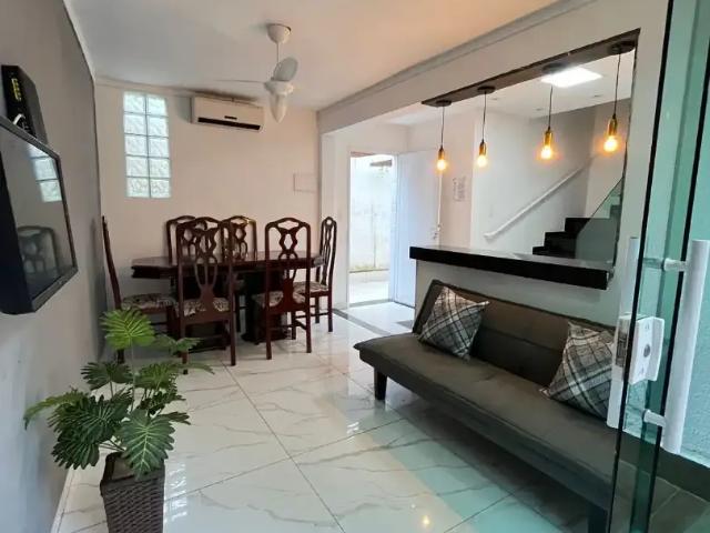 Casa / Sobrado em Condomínio para Locação em Praia Grande/SP Tupi 3 Quartos