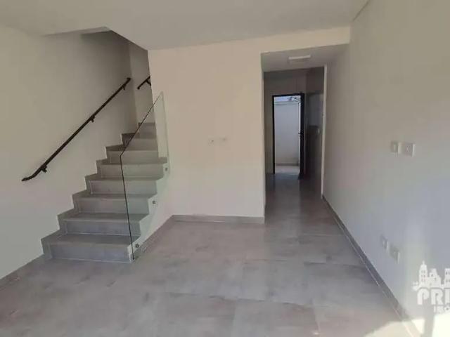 Casa / Sobrado em Condomínio para Locação em Praia Grande/SP Vila Antártica 2 Quartos