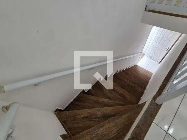 Casa / Sobrado em Condomínio para Locação em Praia Grande/SP Balneário Maracanã 2 Quartos