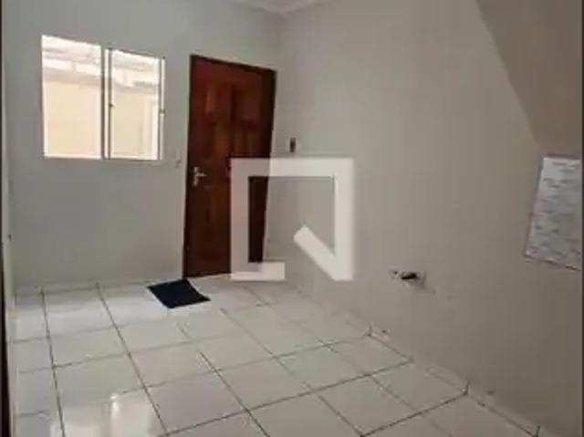 Casa / Sobrado em Condomínio para Locação em Praia Grande/SP Balneário Maracanã 2 Quartos