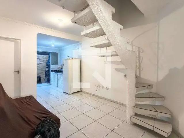 Casa / Sobrado em Condomínio para Locação em Praia Grande/SP Canto do Forte 2 Quartos
