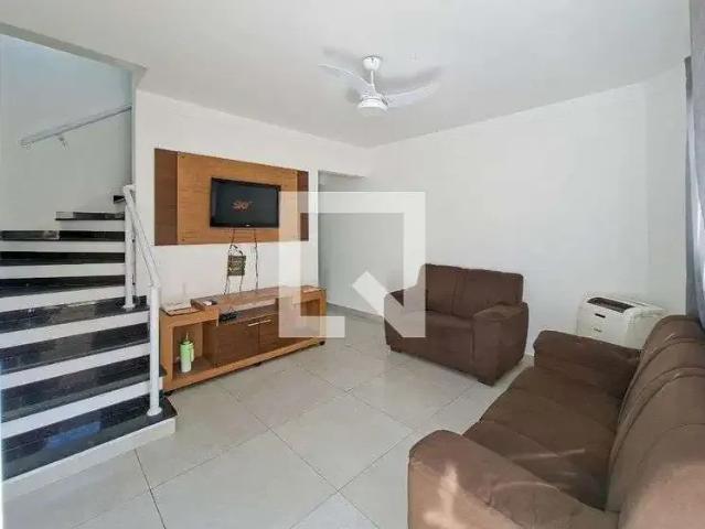 Casa / Sobrado em Condomínio para Locação em Praia Grande/SP Canto do Forte 2 Quartos