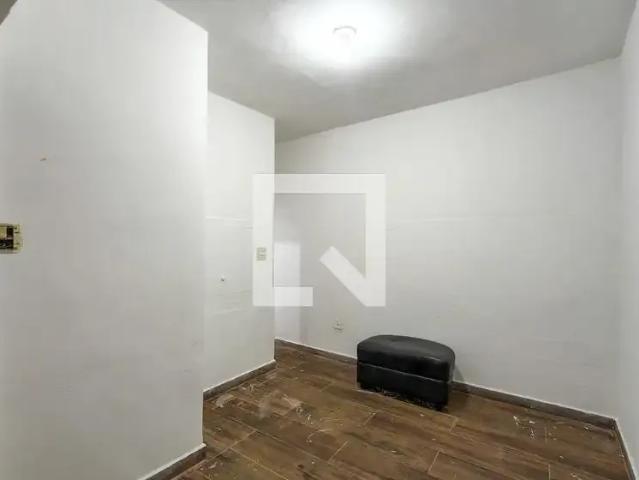 Casa / Sobrado em Condomínio para Locação em Praia Grande/SP Guilhermina 1 Quartos