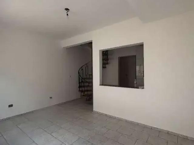 Casa / Sobrado em Condomínio para Locação em Praia Grande/SP Guilhermina 2 Quartos