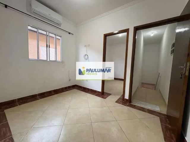 Casa / Sobrado em Condomínio para Locação em Praia Grande/SP Jardim Melvi 2 Quartos