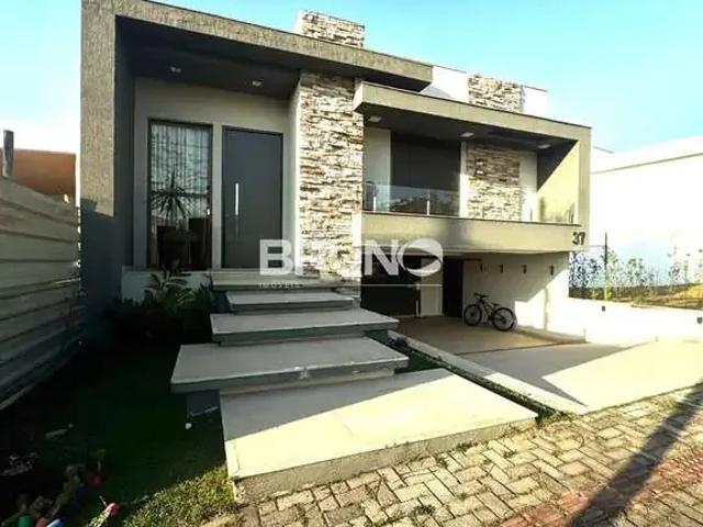 Casa / Sobrado em Condomínio para Locação em Resende/RJ Parque Ipiranga 3 Quartos