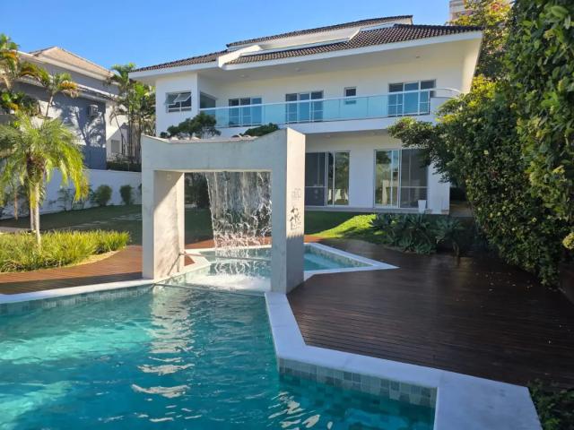 Casa / Sobrado em Condomínio para Locação em Rio de Janeiro/RJ Barra da Tijuca 4 Quartos