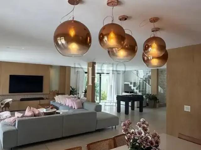 Casa / Sobrado em Condomínio para Locação em Rio de Janeiro/RJ Barra da Tijuca 4 Quartos