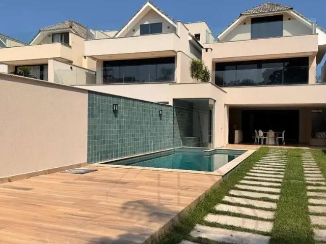 Casa / Sobrado em Condomínio para Locação em Rio de Janeiro/RJ Barra da Tijuca 4 Quartos