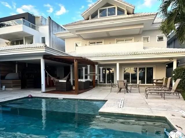 Casa / Sobrado em Condomínio para Locação em Rio de Janeiro/RJ Barra da Tijuca 4 Quartos